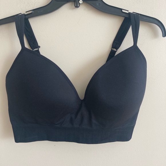 Athleta | Intimates & Sleepwear | Nwt Athleta Black Embrace Bra Ddd ...